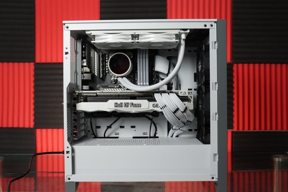 Red White Pc Build